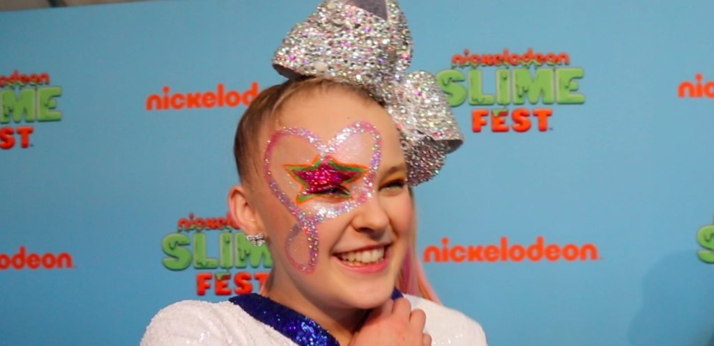EXCLUSIVE VID: JoJo Siwa Spills Behind-the-Scenes Tour Scoop! - ysbnow
